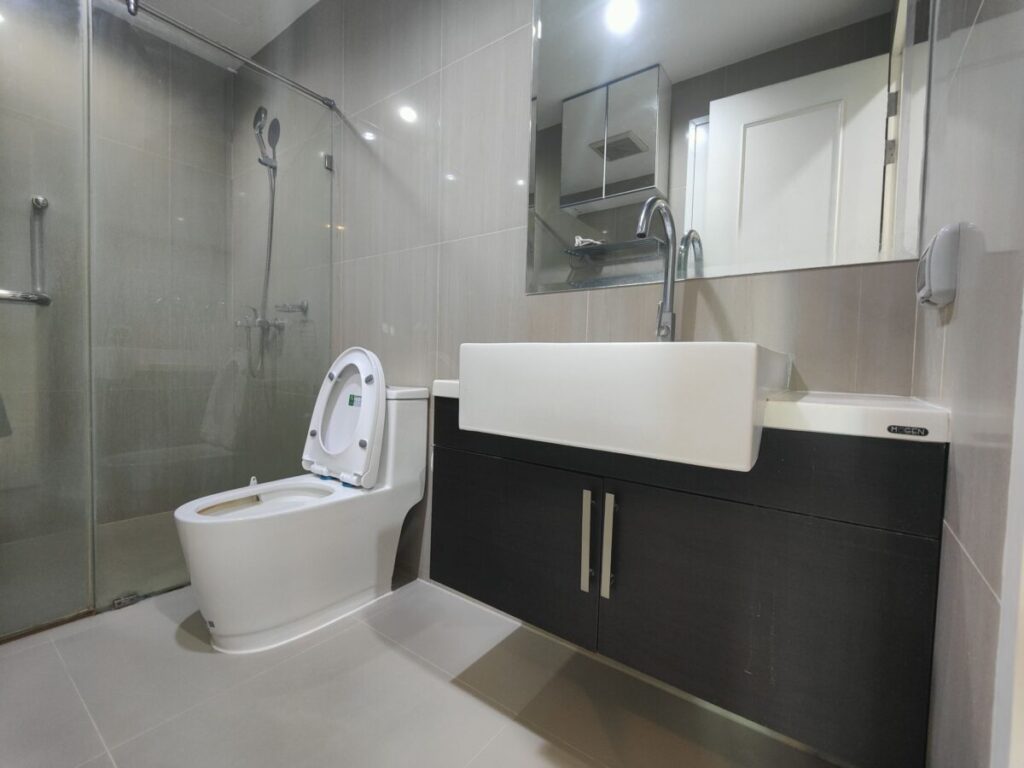 売り急ぎ！大幅値下げ！バンコク都心リセールコンド「Villa Asoke」 | バンコク、パタヤのコンドミニアム売買、管理、買取ならLYDEX ...